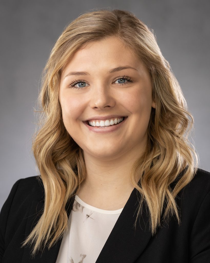 New CALS grad chosen as Alice in Dairyland – eCALS