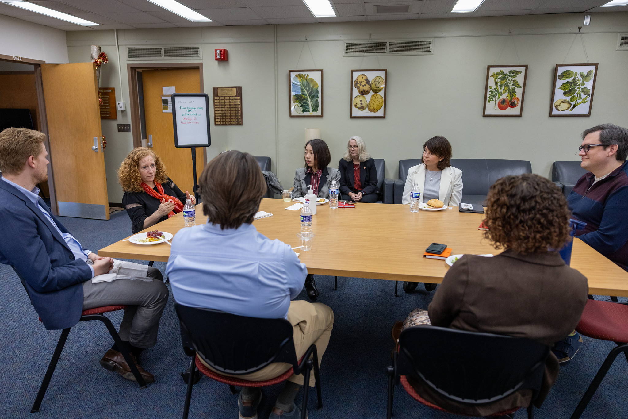 Photos: Chancellor Mnookin visits CALS – eCALS